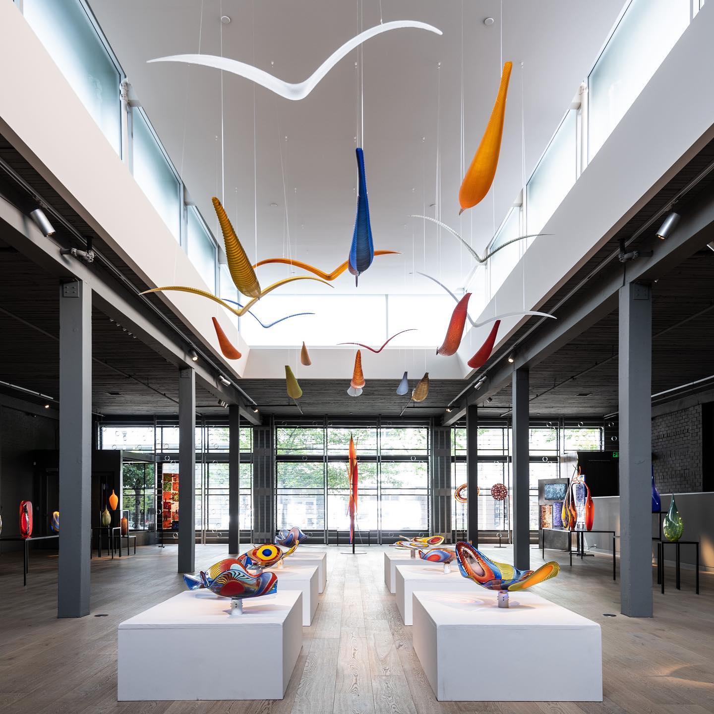 Glass Museum Seattle: Chihuly Highlights, Galleries & Classes | Hotel ...